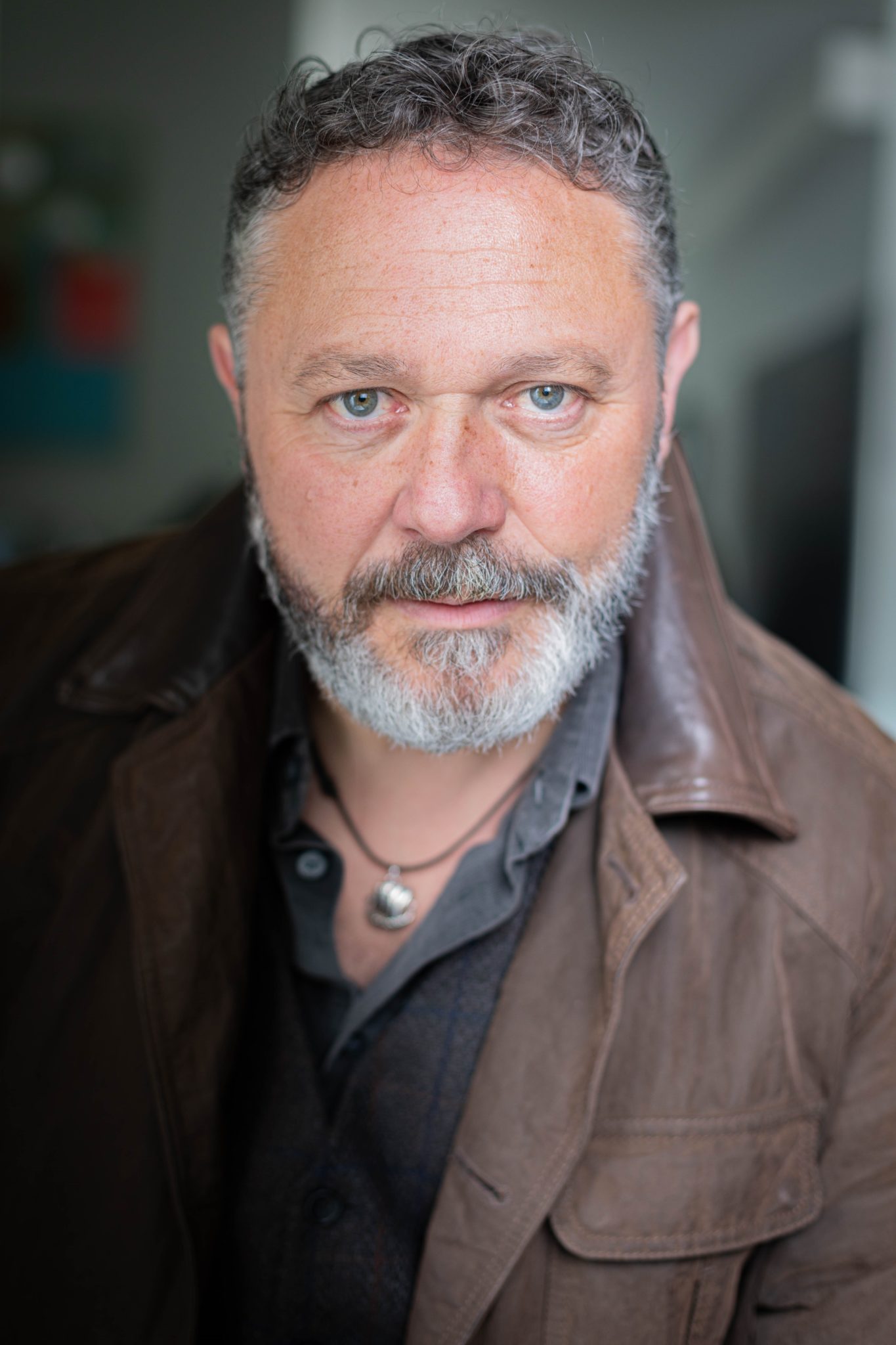 Paul Hawkyard returns to dark side to play Abanazar in York Theatre ...