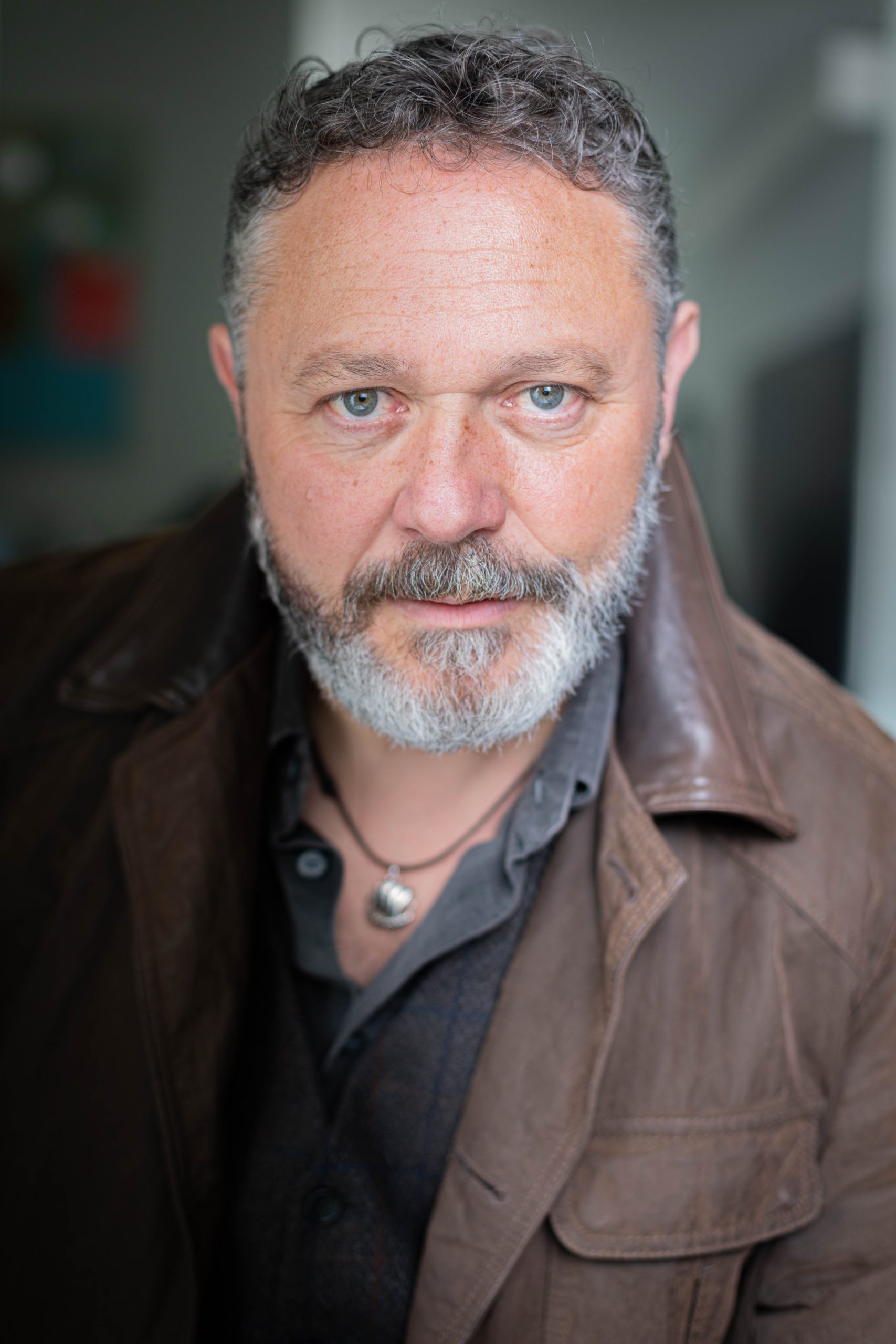 Paul Hawkyard returns to dark side to play Abanazar in York Theatre ...